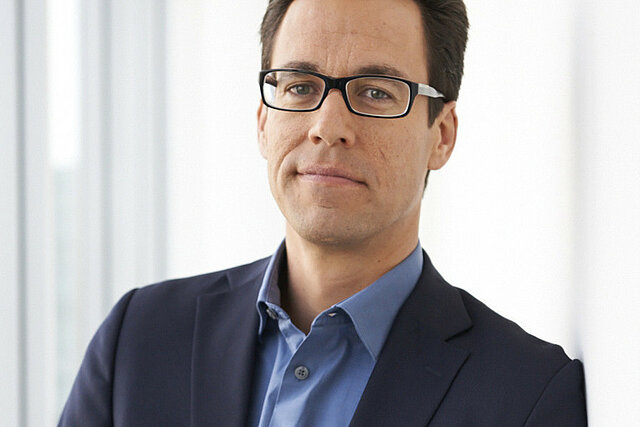 Professor Martin J. Eppler | NIM